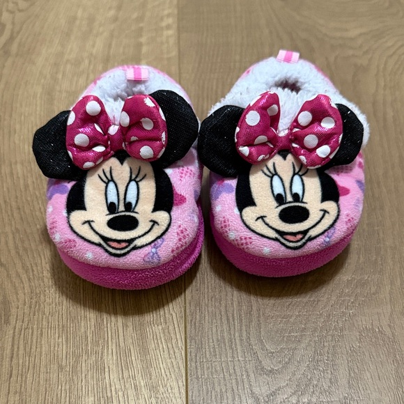 Disney | Shoes | Disney Pink Minnie Mouse Kids Slippers | Poshmark